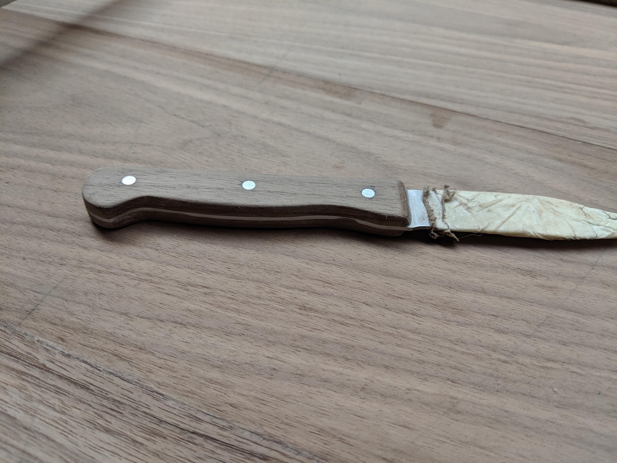 Walnut knife handle - Fantpmas